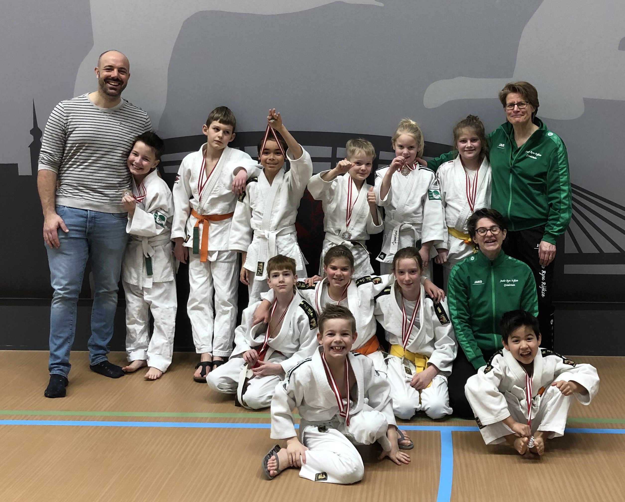 Teamwedstrijden tot 12 jaar bij Erik Verlaan Sport in Utrecht - Judo ...
